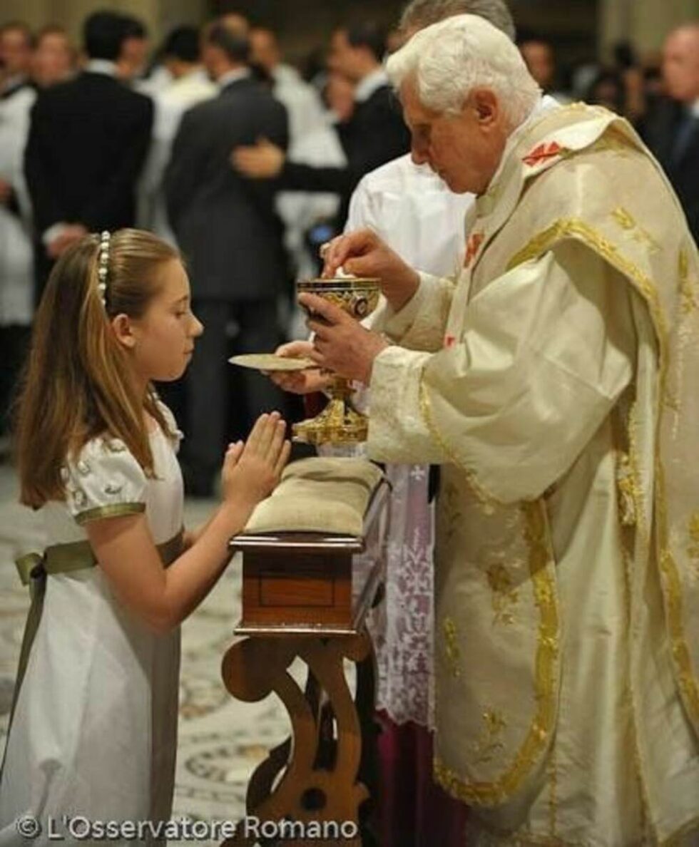 Liturgy of the Eucharist: The Heart of the Holy Mass - Catholic Mass Times