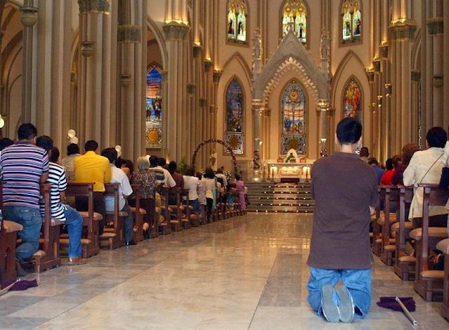 Liturgy of the Eucharist: The Heart of the Holy Mass - Catholic Mass Times
