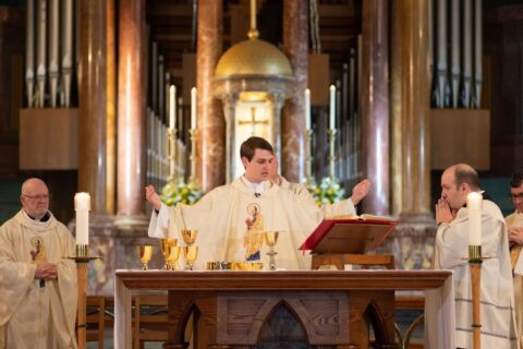 Liturgy of the Eucharist: The Heart of the Holy Mass - Catholic Mass Times