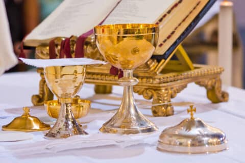 Liturgical Objects: the Complete Guide - Catholic Mass Times
